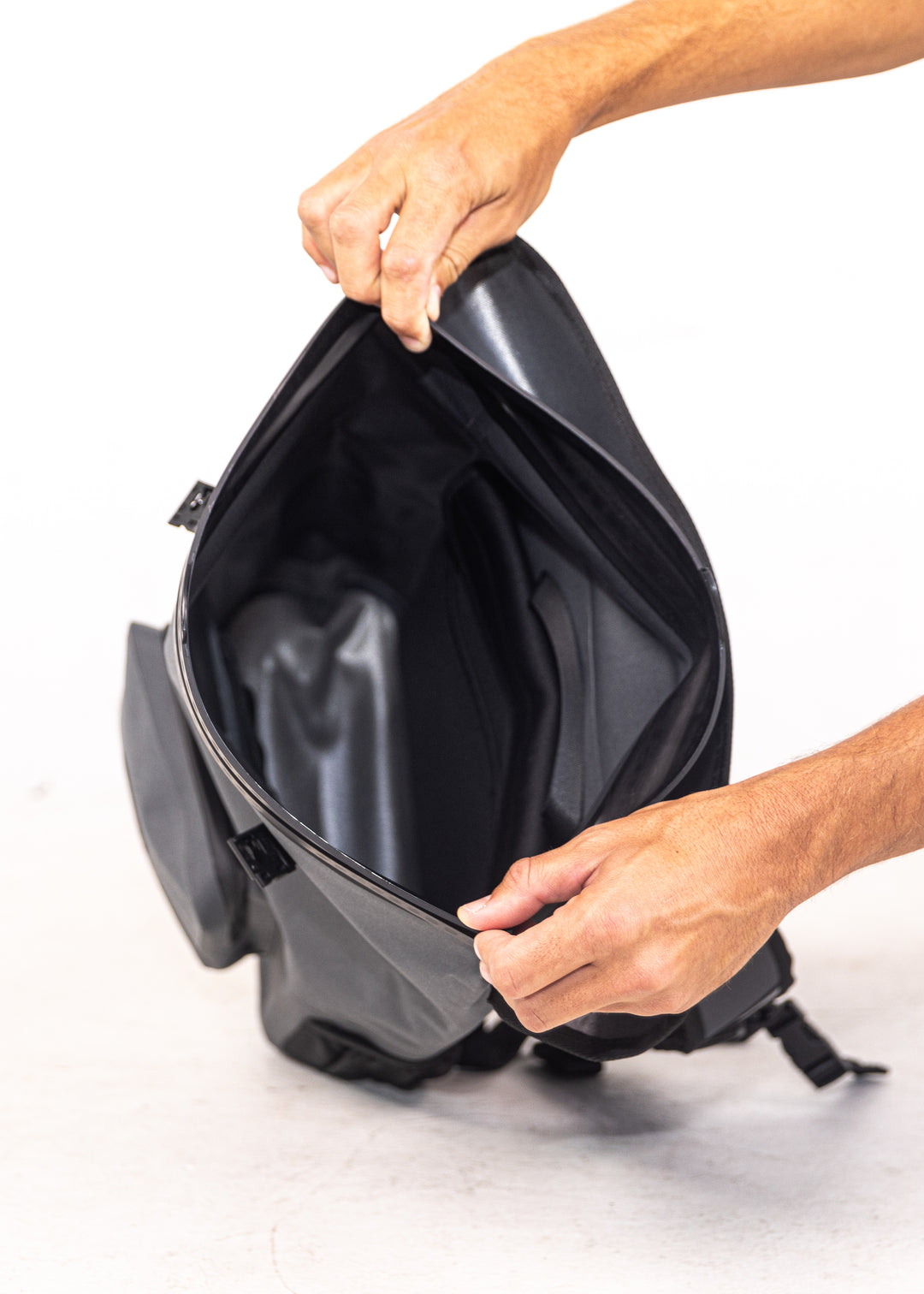 Auto-Sealing Waterproof Backpack Dry Bag | 25 Litre | Mossy Oak Camo ...